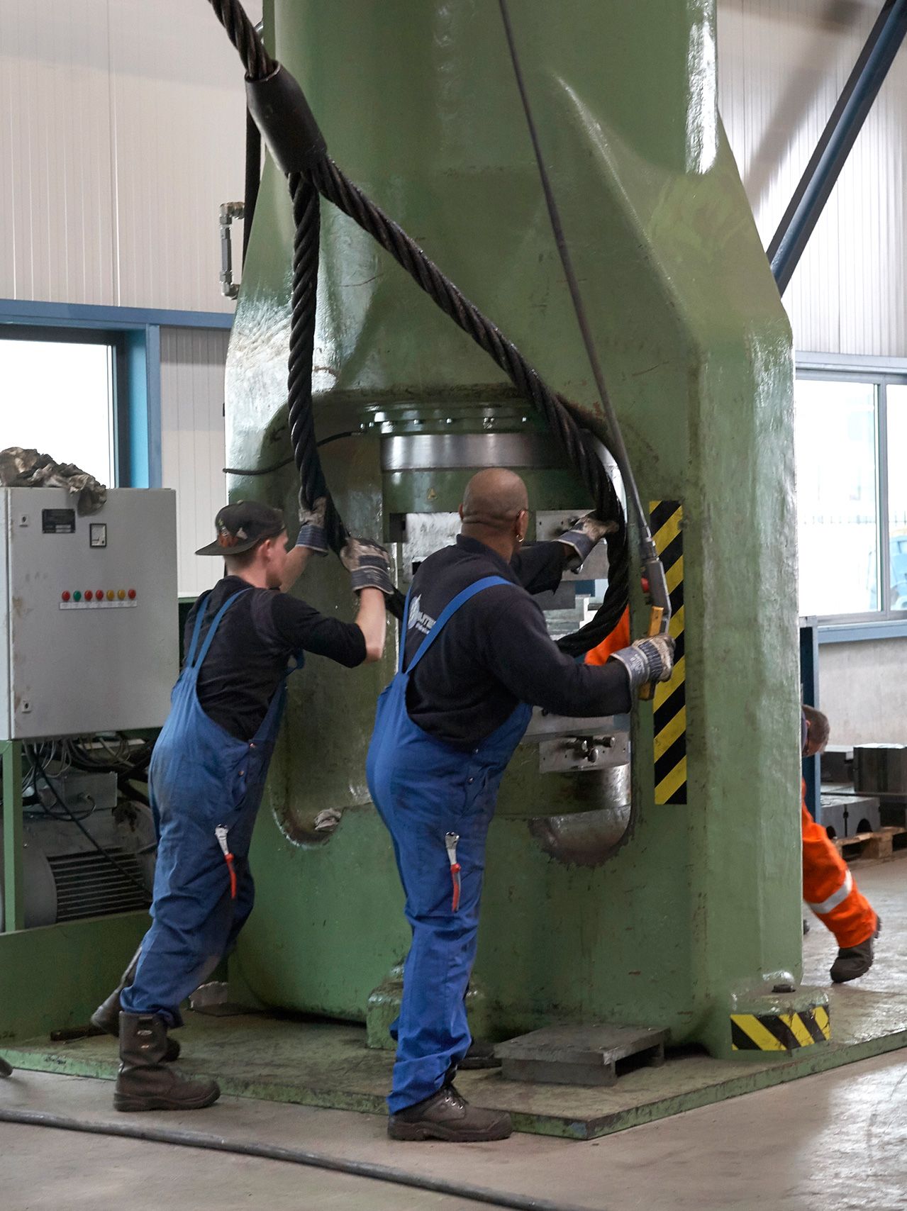 swaging machines | SAHM SPLICE